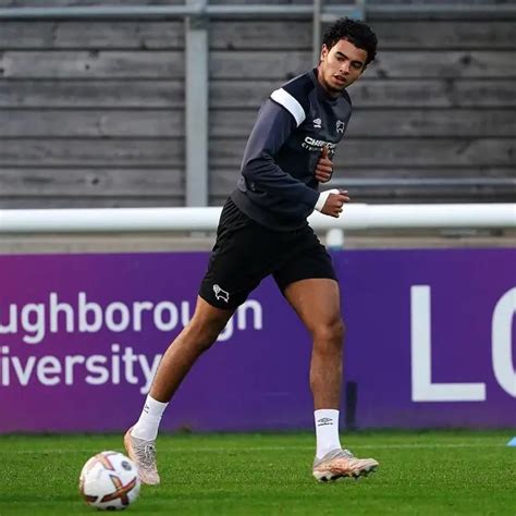 Who Is Love Islands Harrison Solomon Age Football Team And Instagram