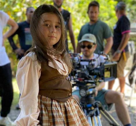 Atriz Mirim Clarinha Jordão Participa Do Filme “minha Irmã E Eu”