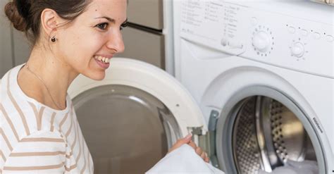 Як легко повернути колір білим речам що робити щоб відбілити речі без хімічних засобів чим