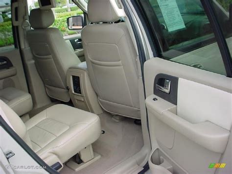 Medium Parchment Interior 2005 Ford Expedition Limited Photo 37797384