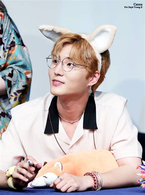 Pin By 🎧 On Entropy Daniel Wellington Daniel Young K Day6