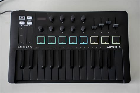 Arturia Minilab 3 のカラーバリエーション Bk 登場！ Rock On Company Dtm Daw 音響機器