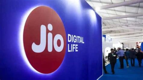 Reliance Jio Q1 Results जून तिमाही में रिलायंस की टेलीकॉम कंपनी को