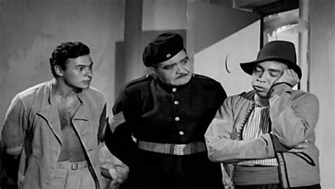 اسماعيل ياسين واحمد رمزي ورياض القصبجي الشاويش عطية في فيلم ابن