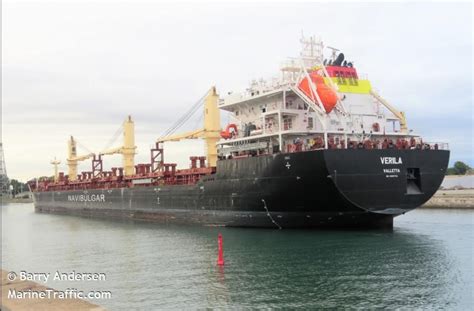 Задържаха българския кораб Верила в Ирландия намериха кокаин за милиони на борда снимки