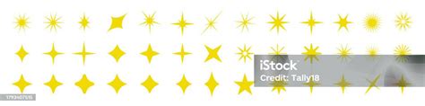 황금 반짝임 별 아이콘 세트입니다 별표 Png 크리스마스 황금 별 아이콘입니다 밝은 불꽃 놀이 라이트 골드 아이콘 세트입니다 플래시 빛 스파클 아이콘 눈부심 깜박임 별