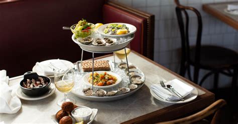 Southern Inspired Seafood Bar Queen Street Opens In Eagle Rock Los
