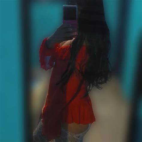 Alexia Alexia Alexi Alexiia • Threads Say More