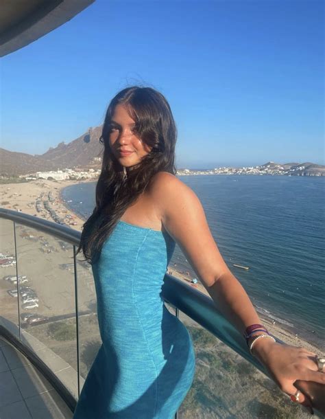 Raven Haired Beauty ~ Nice Thicc Framing Rsexpots