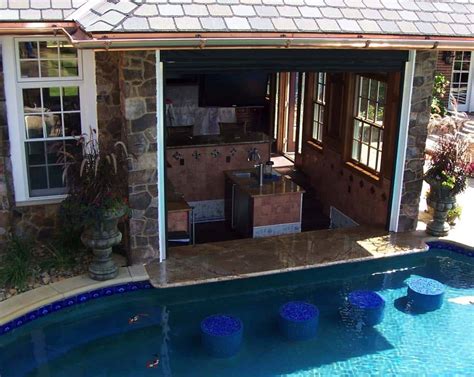 33 Mega Impressive Swim Up Pool Bars Built For Entertaining