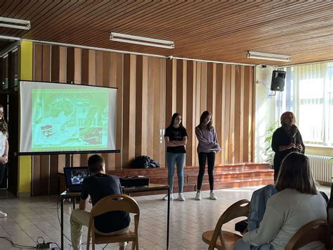 Трибина „Дигитално насиље“ Трећа школа