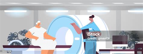 단층 촬영 기계 자기 공명 영상 Mri 장비 병원 방사선학에 있는 수석 환자를 가진 닥터 Mri 스캐너에 대한 스톡 벡터 아트 및 기타 이미지 Mri 스캐너 Mri