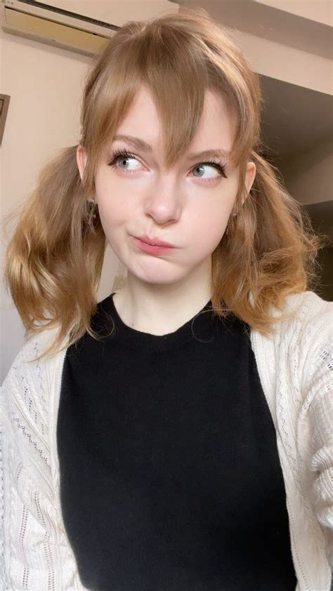 Ashley Graham Resident Evil Freya Most Beautiful Women Nice Tops