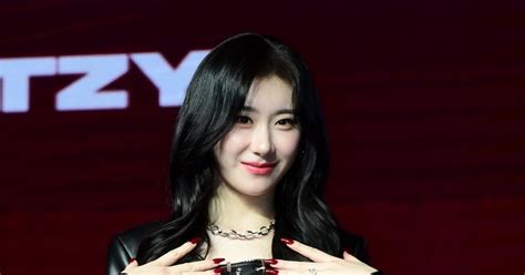 포토 Itzy 채령 귀여운 미소