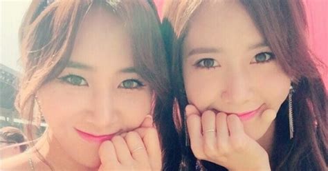 소녀시대 유리·윤아 상큼한 커플링 인증샷 자매같은 투샷