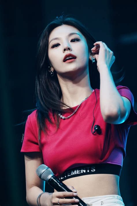 Yeji Itzy R Kpopfap