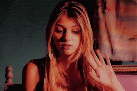 23 Jenny Humphrey GIFs From Gossip Girl History Teen Vogue