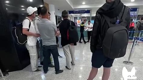 Отказано во въезде в страну