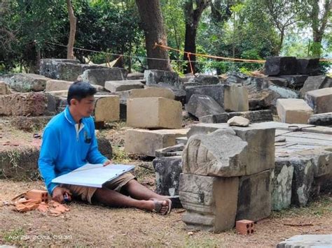 លោក ញ៉ុក ឡូ អ្នកជួសជុលប្រាសាទបុរាណក្នុងតំបន់អង្គររយៈពេល២៥ឆ្នាំ សារព័ត៌មាន នគរវត្ត