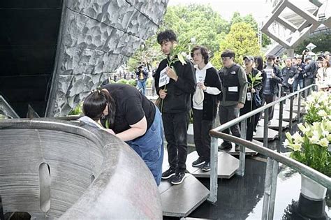 北市228追思會場外零星推擠 受難者家屬出面協調 中央通訊社 Line Today