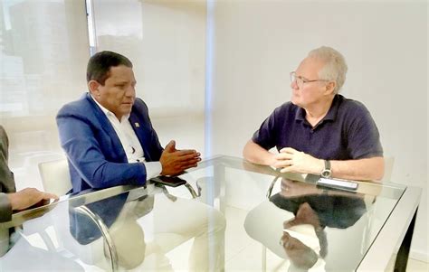 Prefeito Júlio Cezar Se Encontra Com Senador Renan Calheiros Em Maceió