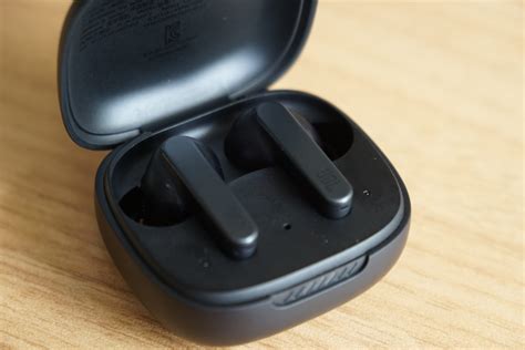 An In Depth Review On The New Jbl Wireless Headphones