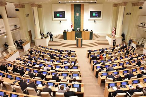 პარლამენტმა “დეოლიგარქიზაციის შესახებ” კანონპროექტი მეორე მოსმენით მიიღო Metronome Ge