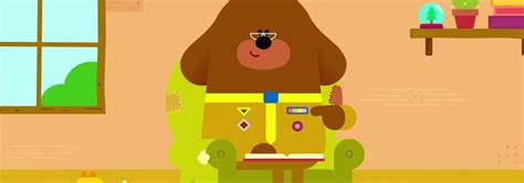 Watch Hey Duggee S03e05 The Sharing Badgethe History Badgethe Art