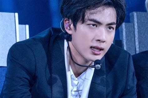 Jin Bts Merasa Kelelahan Saat Melihat Member Lain Lebih Jago Dari
