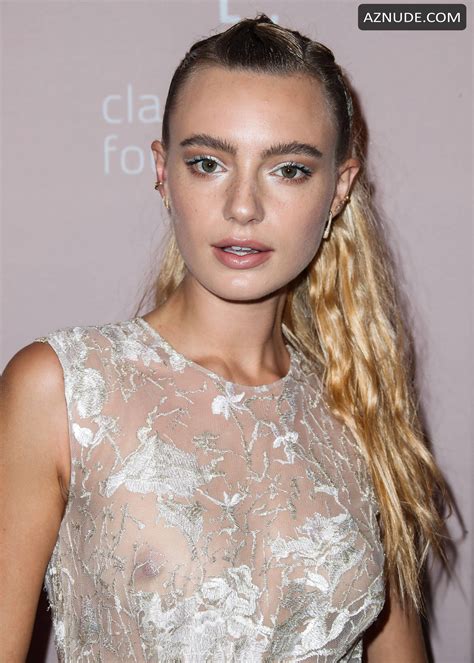 Maya Stepper Braless At The Rihannas 4th Annual Diamond Ball At Cipriani Wall Street In New