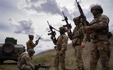 Вражаюче відео Сил спеціальних операцій ЗСУ подолання страху та героїзм у дії ВІДЕО Читайте