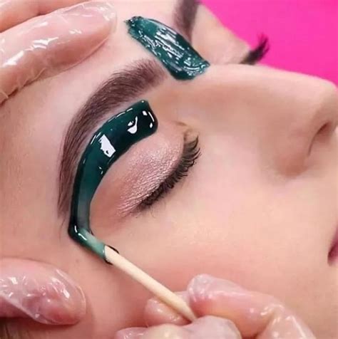 All About Eyebrow Waxing The Advantage Of Eyebrow Wax And How To Choose