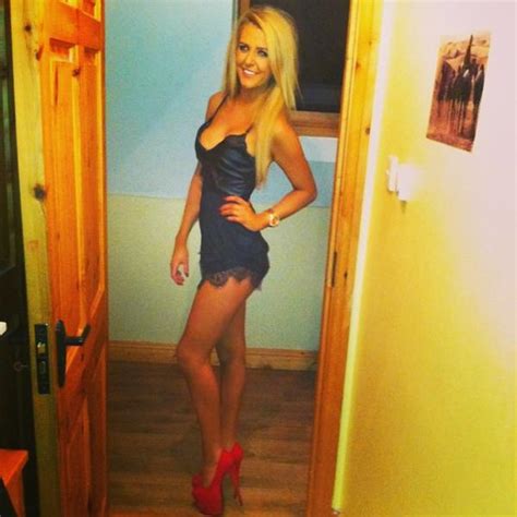 Girls In High Heels On Twitter Sexy Blonde Girl In Dress And Red