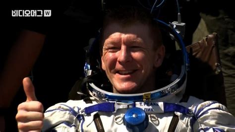 지구로 떨어진 캡슐반년 만에 돌아온 우주인 Zum Tv