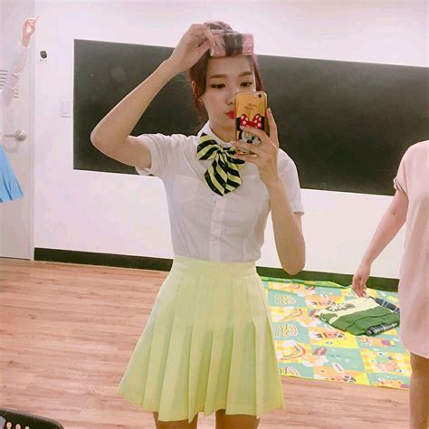 [instagram] 170902 Juminhee 노랑이 교복💛 Stellar Thailand