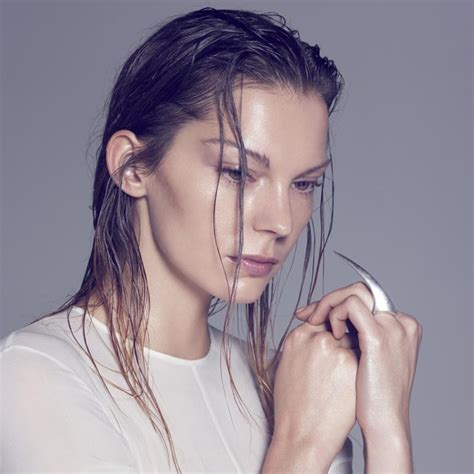 Laura Hemmings Instagram Twitter And Facebook On Idcrawl