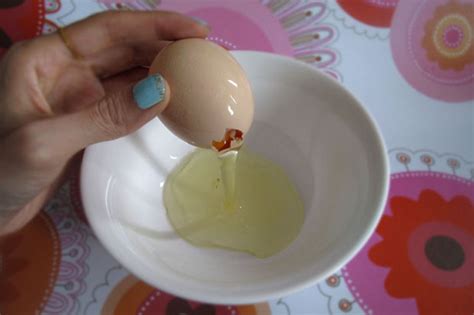 How To Separate Egg White Yolk Easily New Malaysian Kitchen