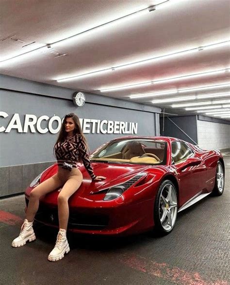 Ferrari E Donne Ferrari Donne Donna