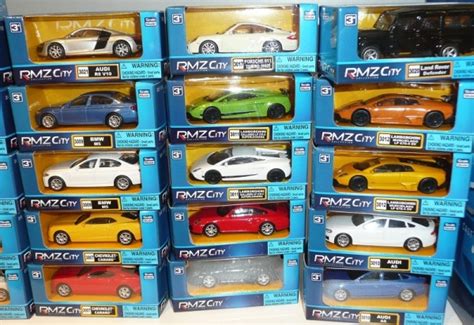 Nuremberg 2012: Uni-Fortune RMZ City 1/64 Diecast Range