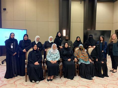 Ehsan Trains Senior Citizens On Electronic Applications The Peninsula