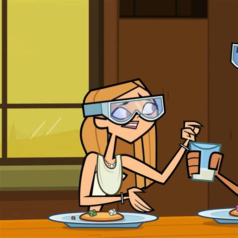Julia 1 2 In 2024 Total Drama Island Julia Tdi