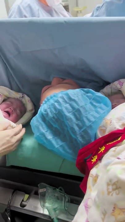 多么幸福的一家子 母子平安 亲子 双胞胎 Youtube