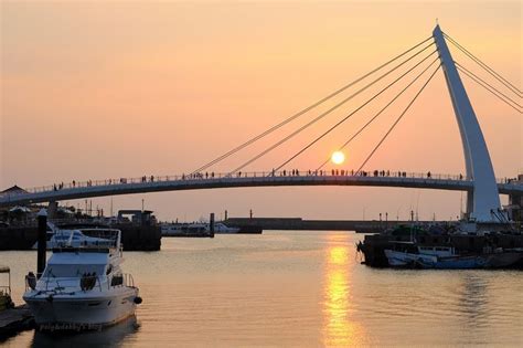 【淡水】漁人碼頭情人橋：交通餐廳美食＆煙火活動夕陽搭船一日遊 Peekme