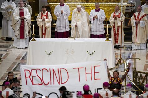 Цъквата изпитва тежестта на провала заради ролята си в канадските сиропиталища и пансиони за