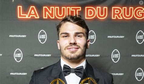 Antoine Dupont 2023 une année entre gros coups durs et bonheur
