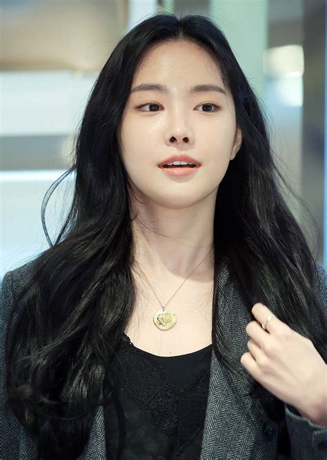 손나은 몸매 비주얼 모든 것이 완벽…오늘도 예쁨 [인스타]