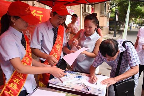 武汉公交进社区听民意 调整12条线路增加76处站点武汉新闻中心长江网cjncn