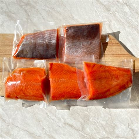 엘본홍 연어스테이크 1kg 1626049860 인플루언서가 잇는 마케팅 커머스