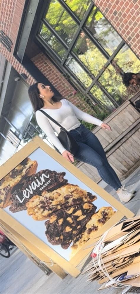 Tight Jeans Amazing Fat Ass 🍑🍑 Tight Jeans Forum