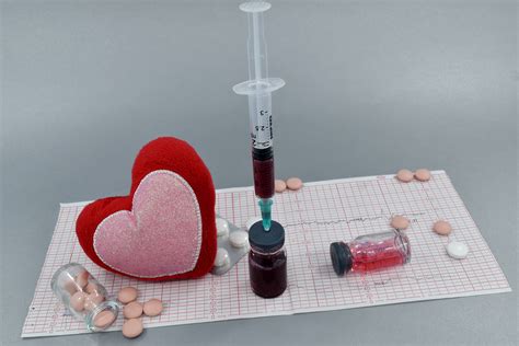 무료 사진 혈액 분석 혈압 혈 류 심장학 관상 동맥 질환 코로나 바이러스 코로나 19 질병 약리학 Sars Cov 2